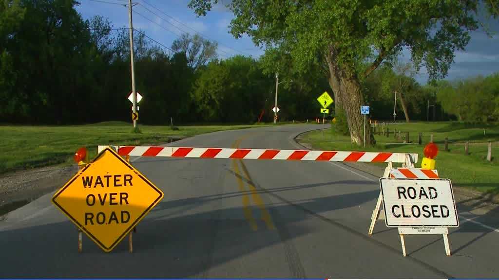 Des Moines traffic: Flooding causes road and trail closures throughout ...