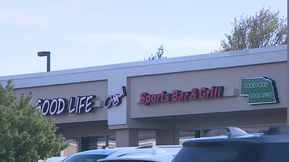 City Council debates Good Life bar's liquor license, delays vote on hearing