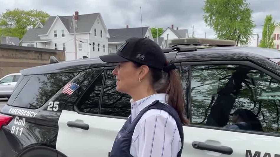 Kelly Ayotte aims to show support for law enforcement