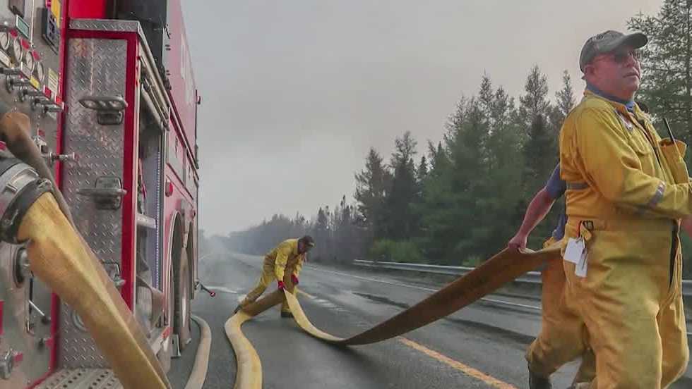 NH firefighters who battled Canadian wildfires arrive home