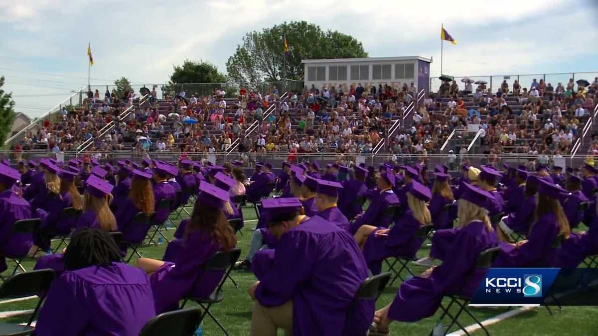 Seniors celebrate commencement weeks after the last day of school