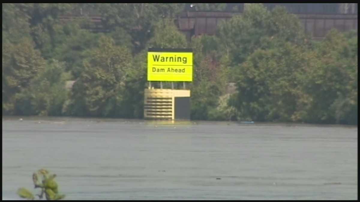 Towboat stops runaway dock, boats on Mon River