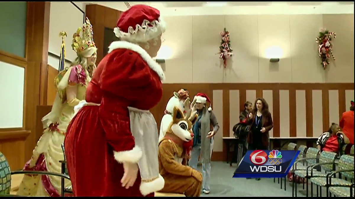 Teddy Bear Express rolls into Children's Hospital to spread cheer