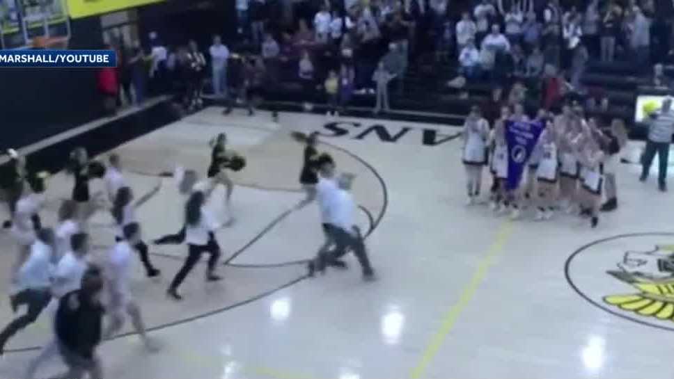 Wild half-court buzzer-beater sends West Marshall to State