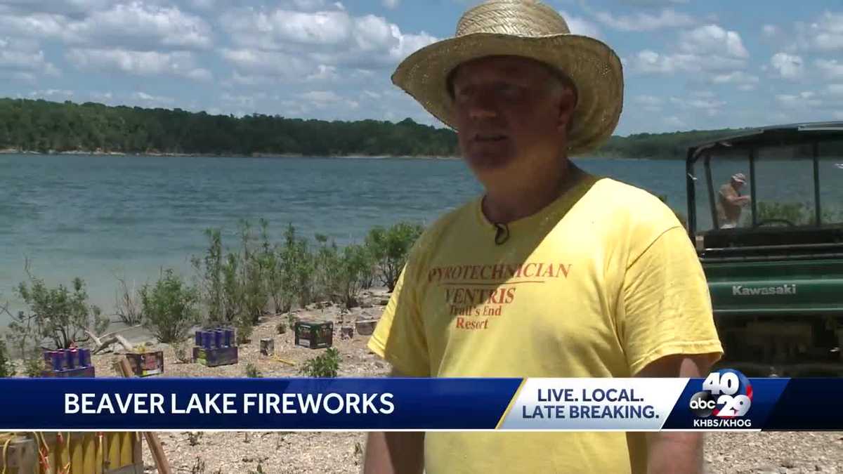 Crews prepare for Beaver Lake fireworks show