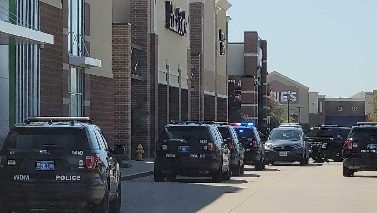HomeGoods West Des Moines Parking Lot Crash Leaves Child Injured homegoods-west-des-moines-parking-lot-crash-leaves-child-injured