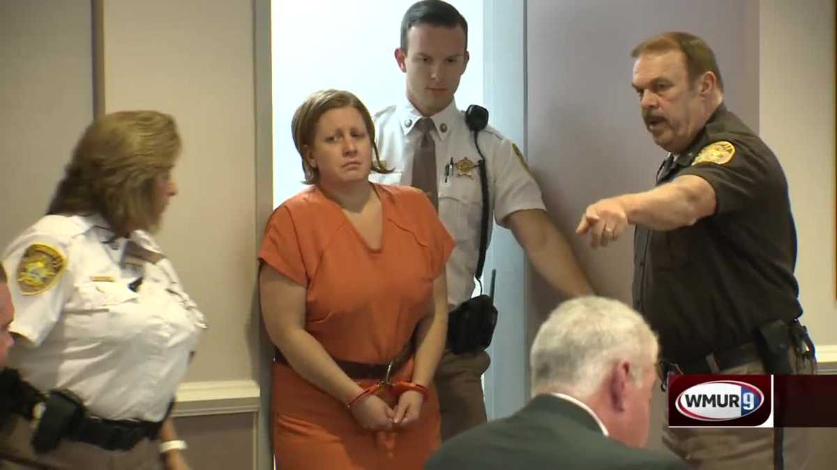 Woman charged with negligent homicide in crash Woman charged with negligent homicide in crash