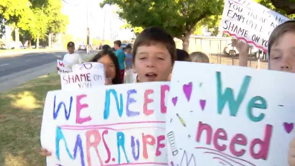Sacramento 6th graders skip school in protest of teacher's 'reassignment'
