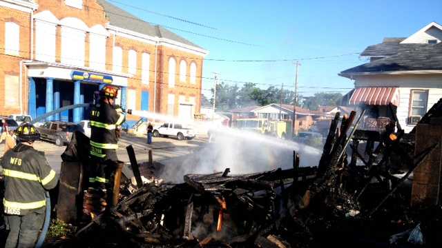 Fire destroys house in Washington