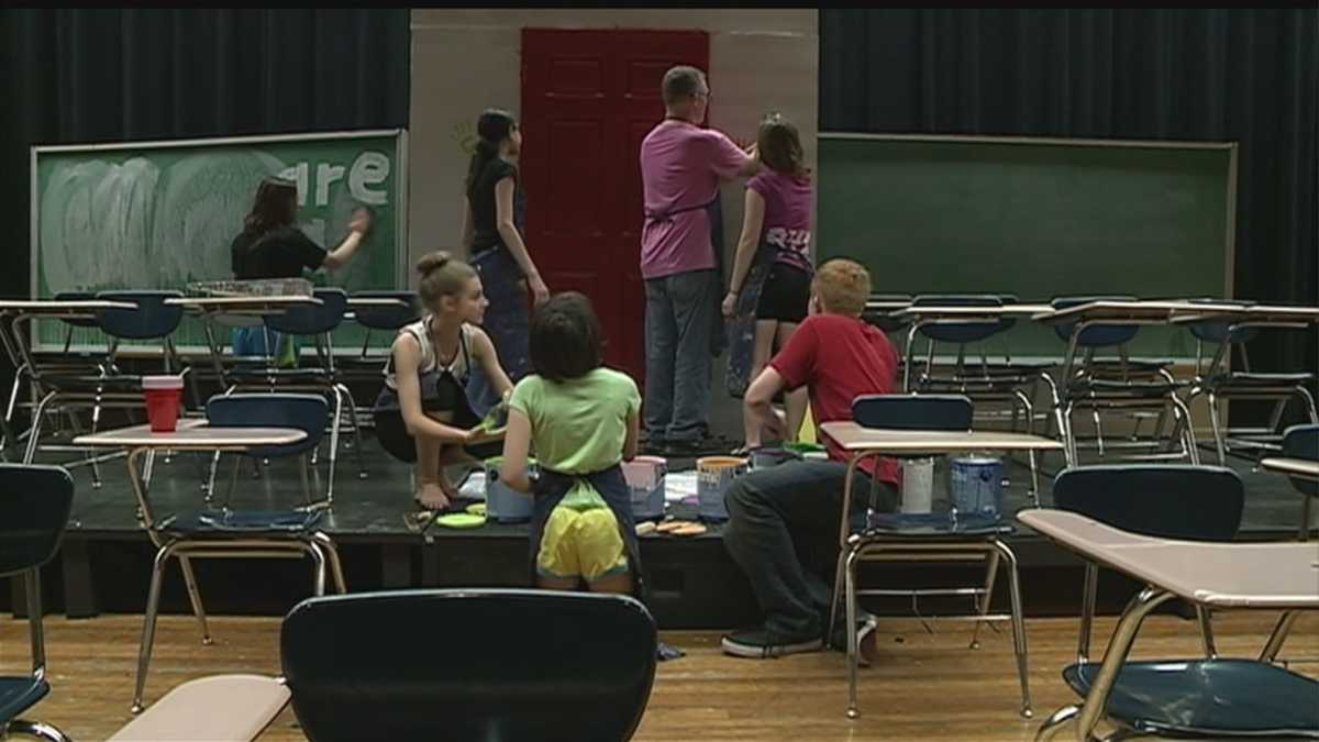 Students perform dramatic play about school violence