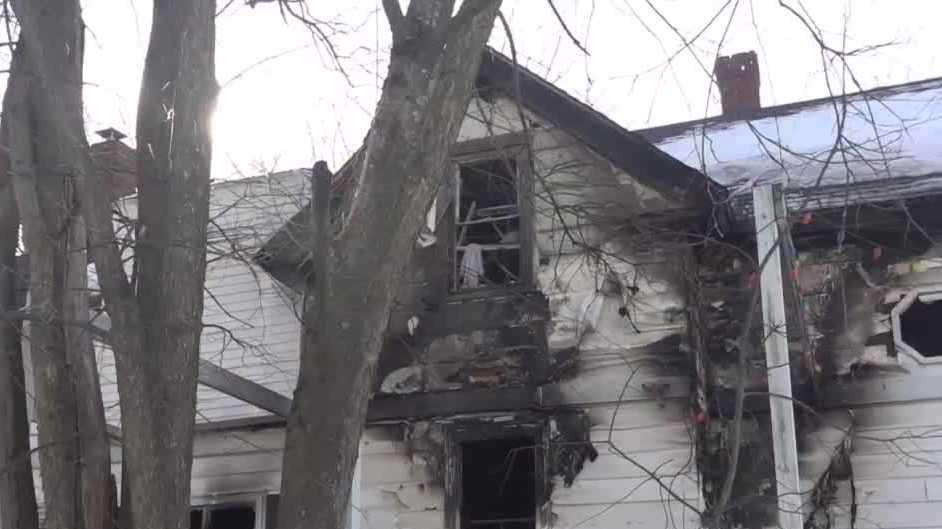 Maine Uber driver stops to help after spotting fire at apartment