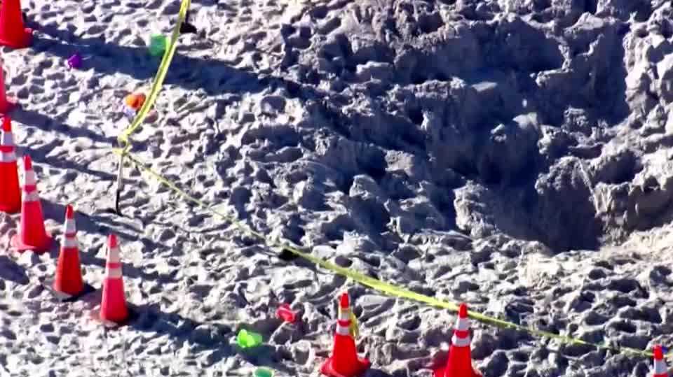 Little girl dies after falling into deep hole she dug at Florida beach