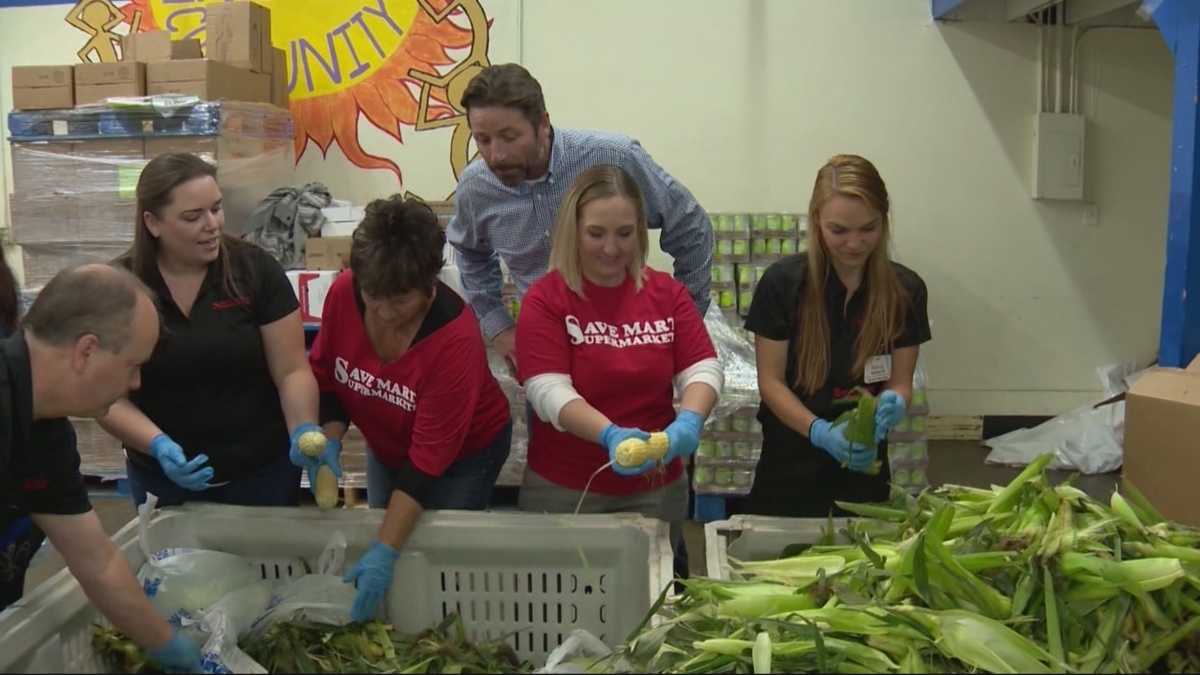 Save Mart donates thousands of pounds of food to food bank