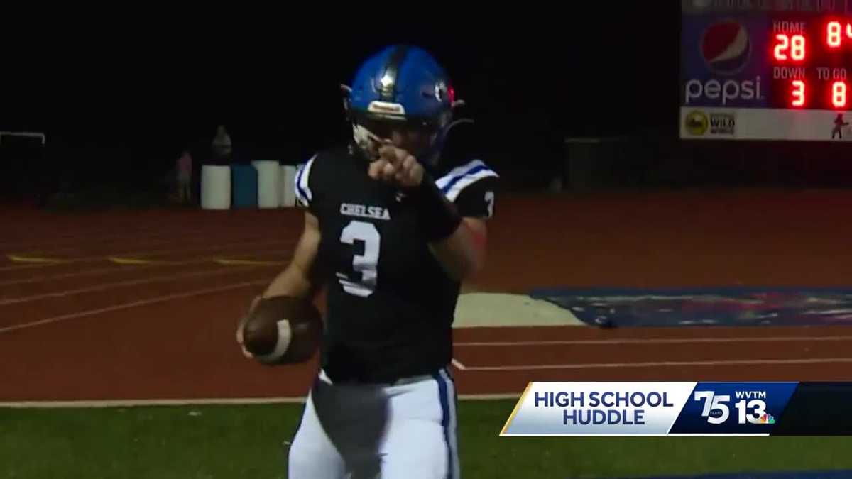 Chelsea's Hayden Bauman hits Chace Stracener for a photo-finish run to ...