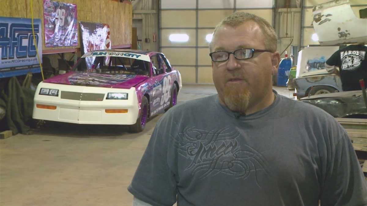 Iowa race car driver comes back to track