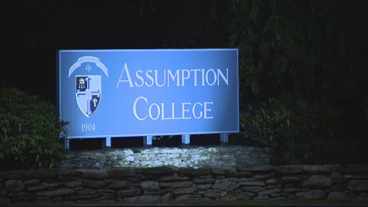 Bomb threat clears college campus, classes cancelled Bomb threat clears college campus, classes cancelled