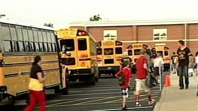 Henryville students head back to school