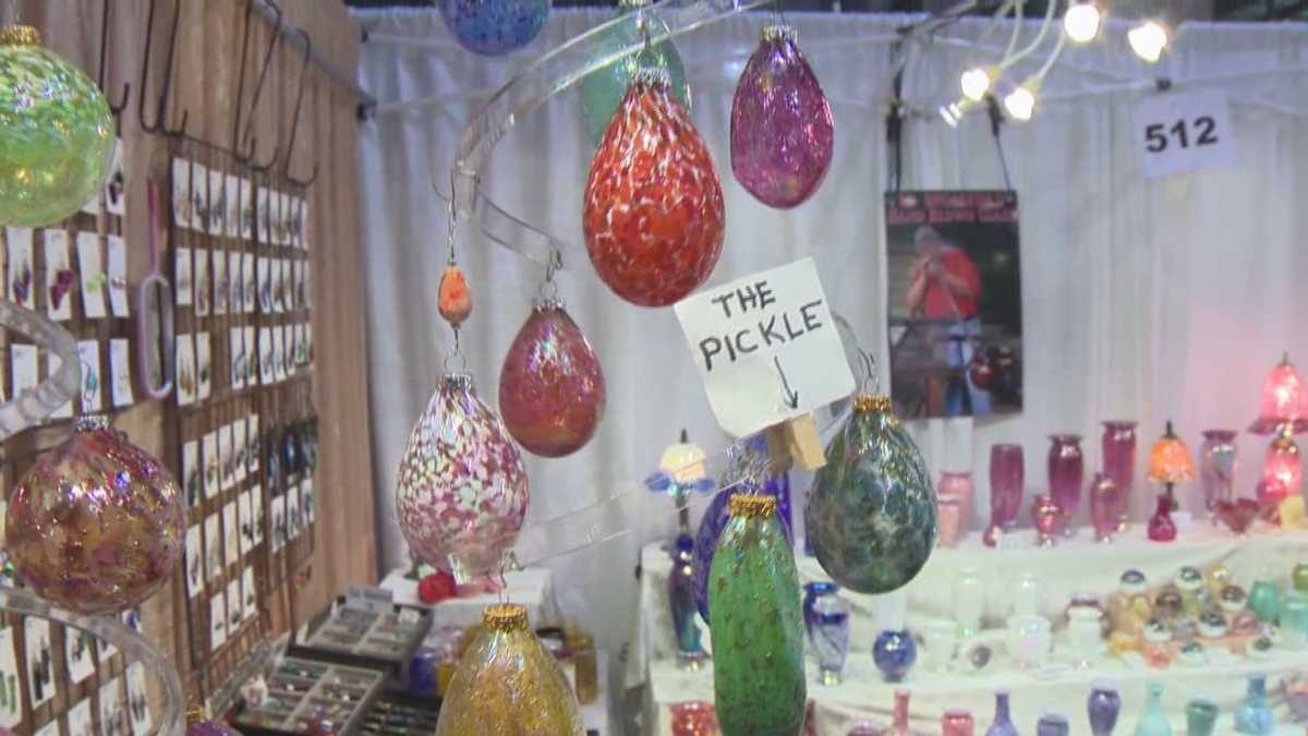 Artist show off their crafts at Harvest Festival