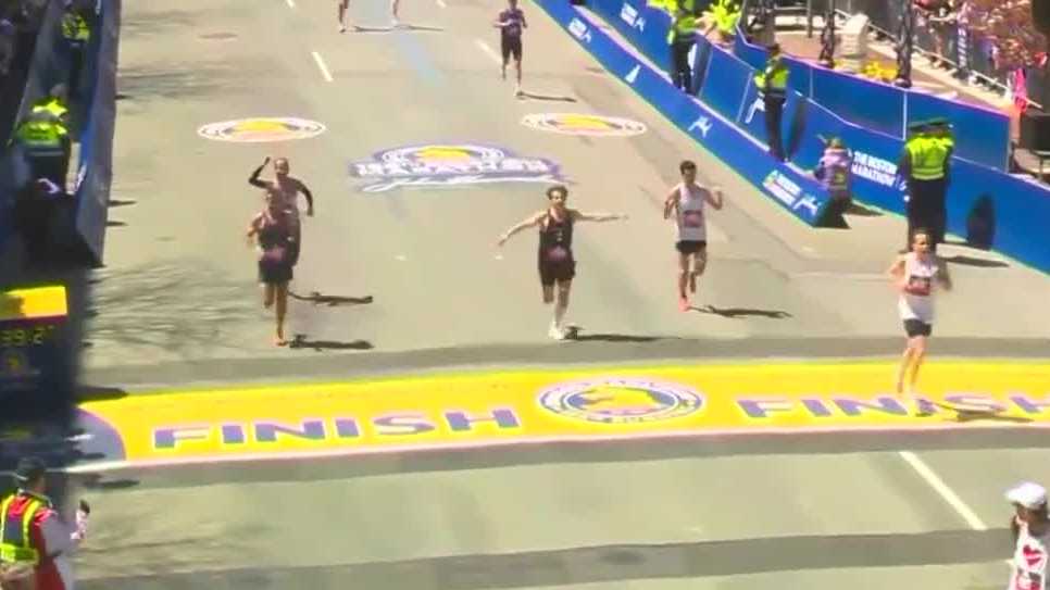 10K runners race in Back Bay 5K days before Boston Marathon