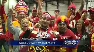Chiefs fans celebrate Draft Day while waiting for pick