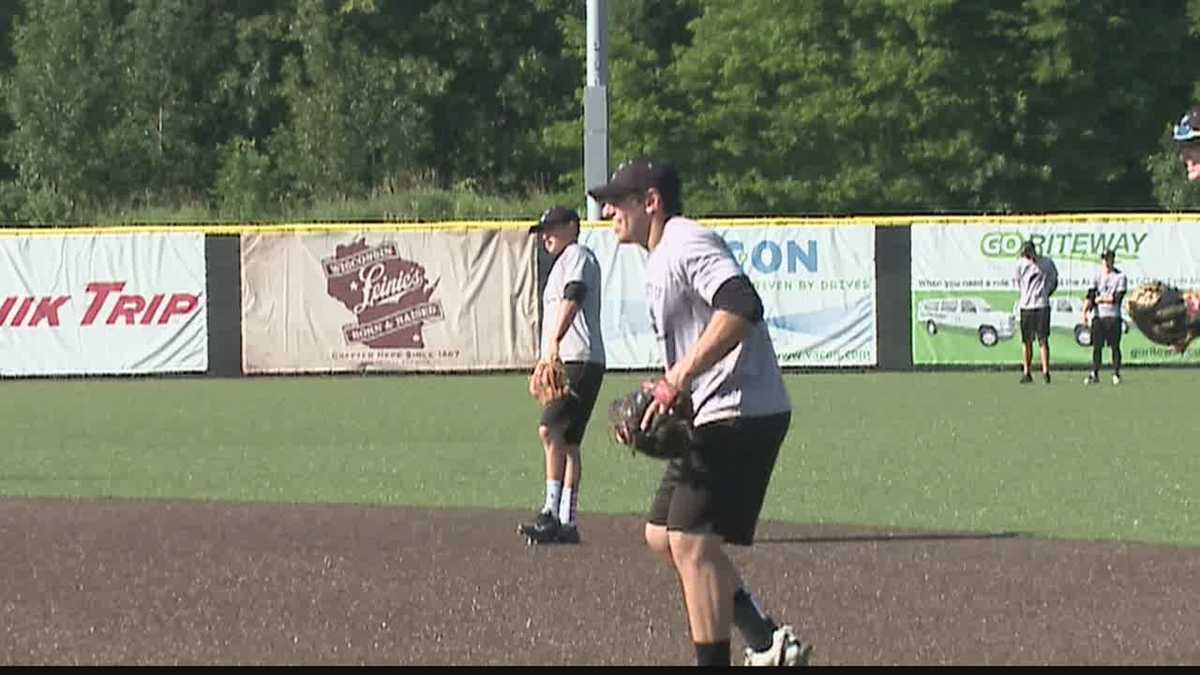 Lakeshore Chinooks capturing attention around town