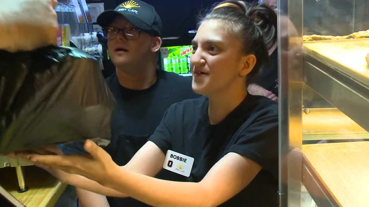 Oskaloosa student-run cafe rolls out special menu to honor Eric Hanson ...