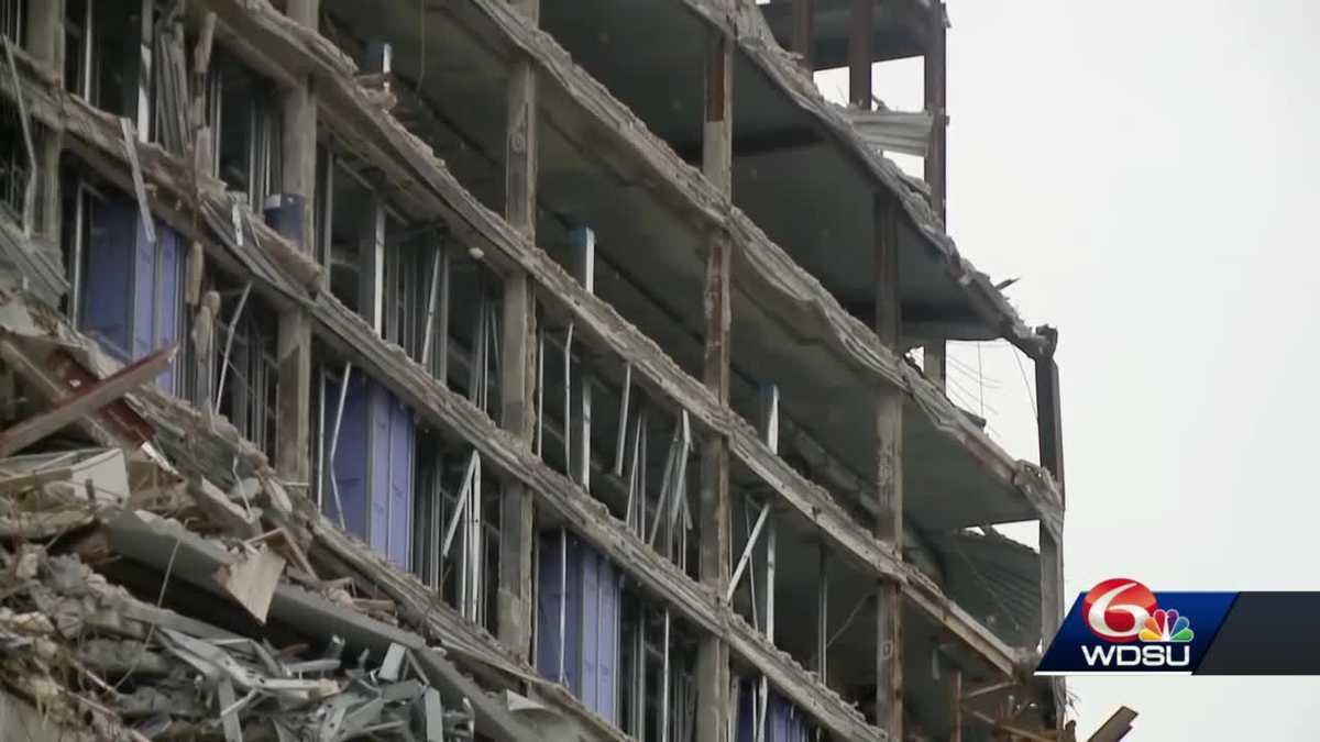 Crews find pieces of sheet metal, sheetrock fell from Hard Rock site