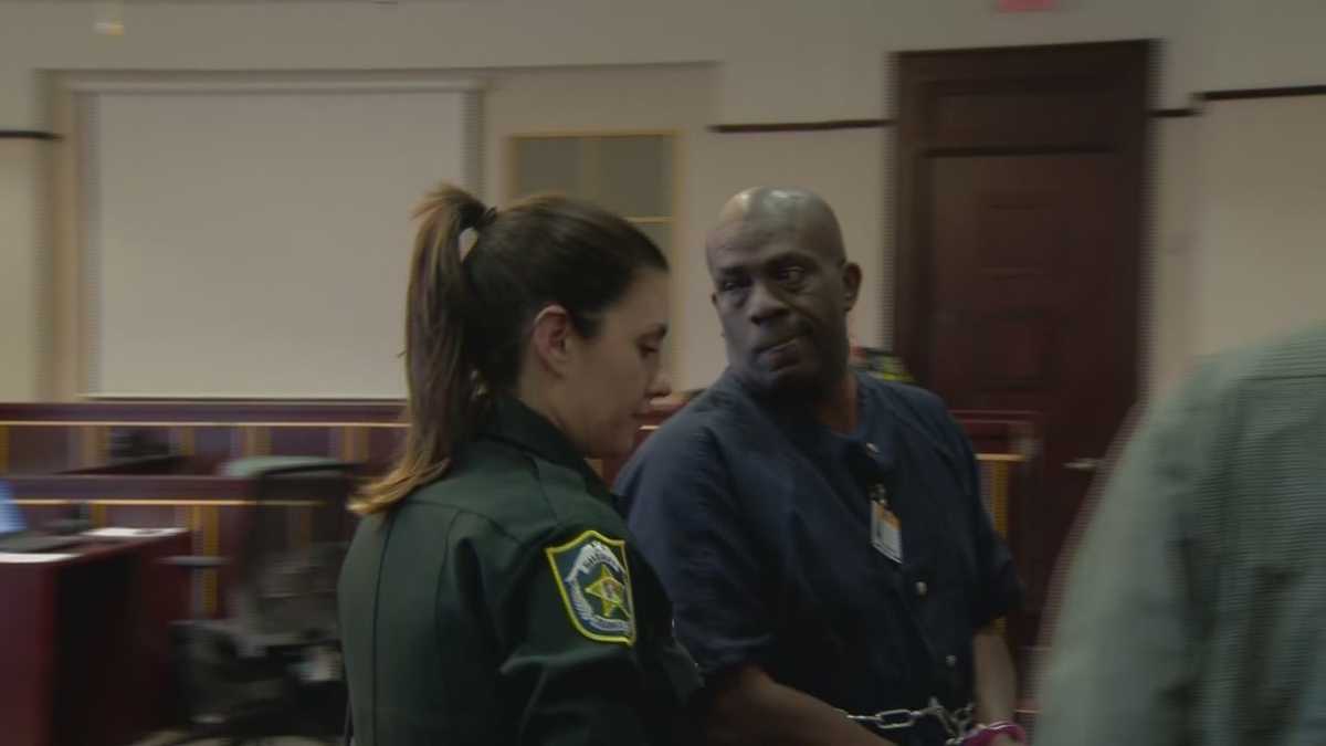 Former nurse accused of molesting patients violates probation