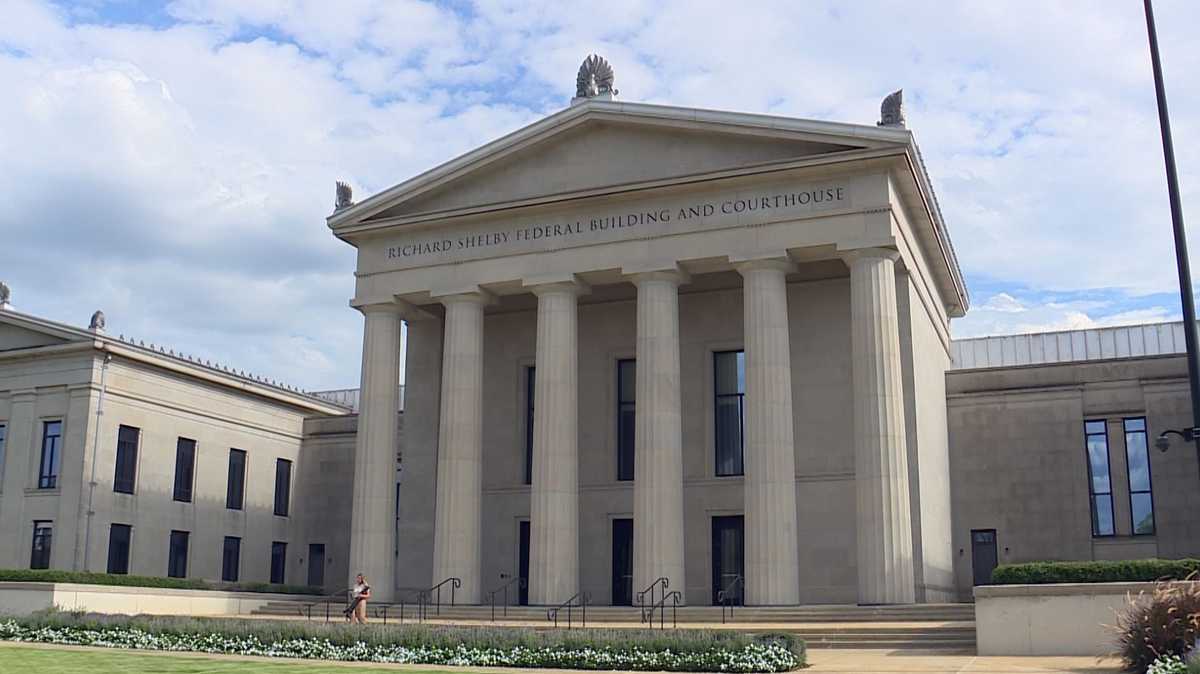 Federal building in Tuscaloosa named in honor of Richard Shelby