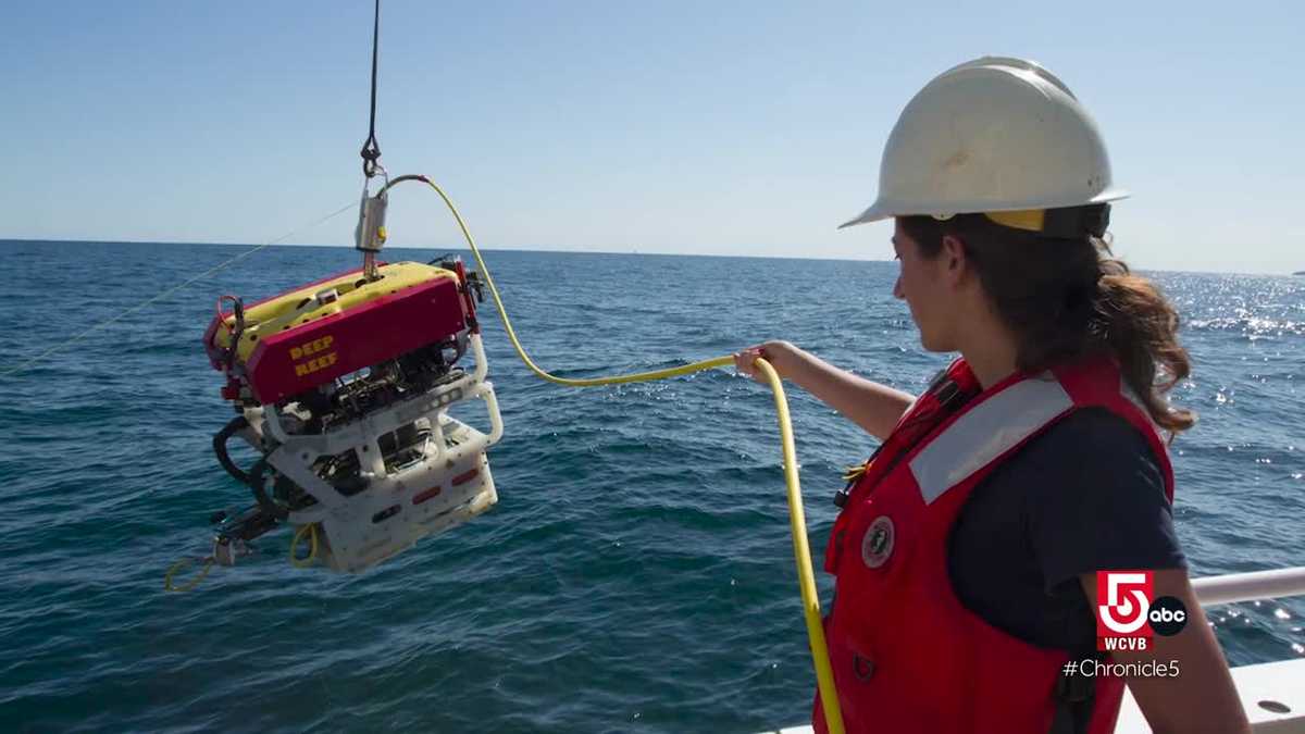URI's grad students study oceanography by the sea