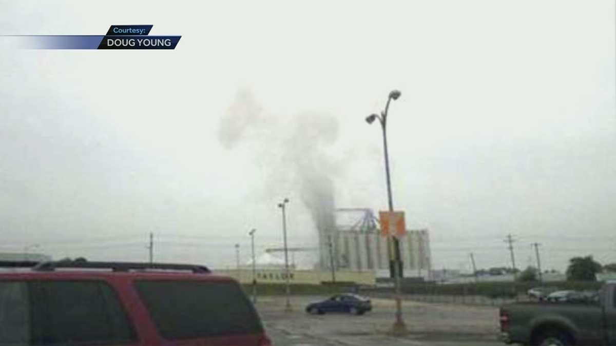 Explosion damages grain elevator
