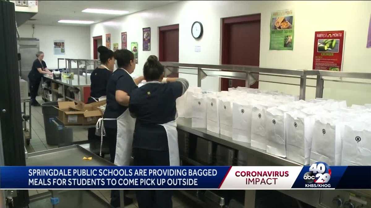 Springdale schools bus meals to students