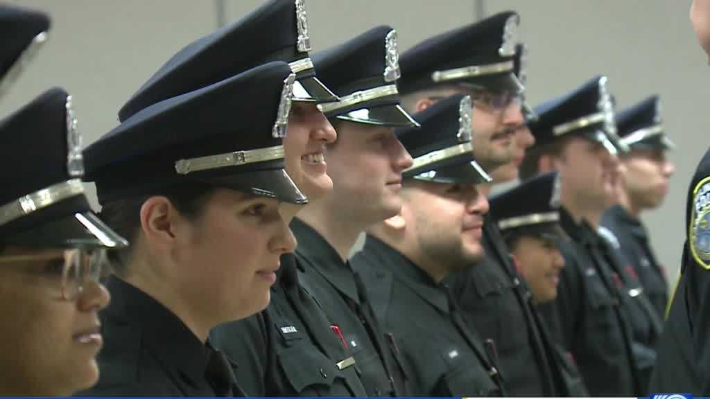 New class of MPD officers graduates in midst of recruiting crisis