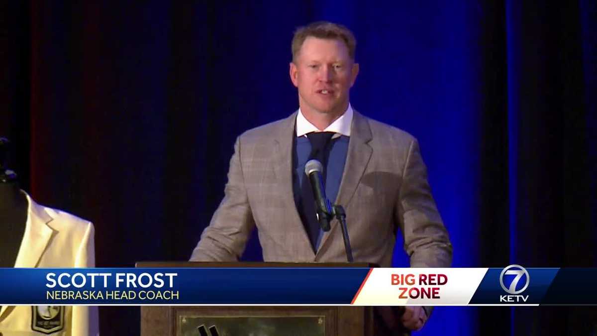 Scott Frost speaks at 'Jet Award' presentation