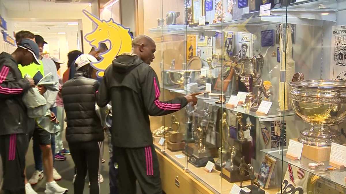B.A.A. shows off Boston running history ahead of 10K race