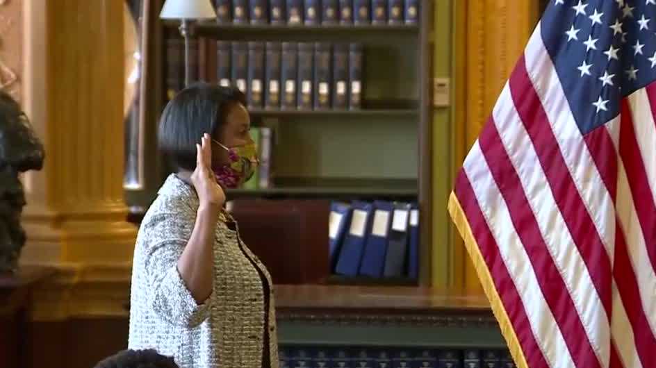 New chief justice for Mass. high court sworn in