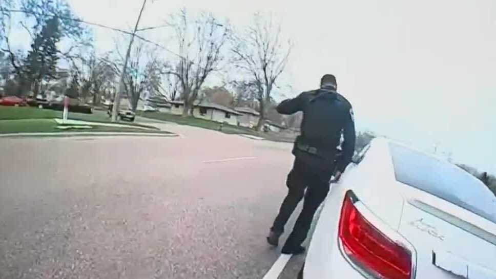 How Does An Officer Use A Gun Instead Of A Stun Gun