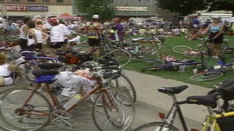RAGBRAI: Rider traditions while trekking across Iowa