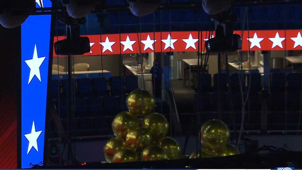 MPS students help inflate 100,000 balloons for final night of RNC