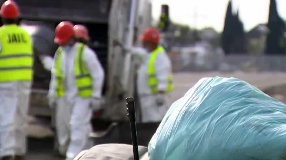San Joaquin County Jail inmates clean up trash around Stockton