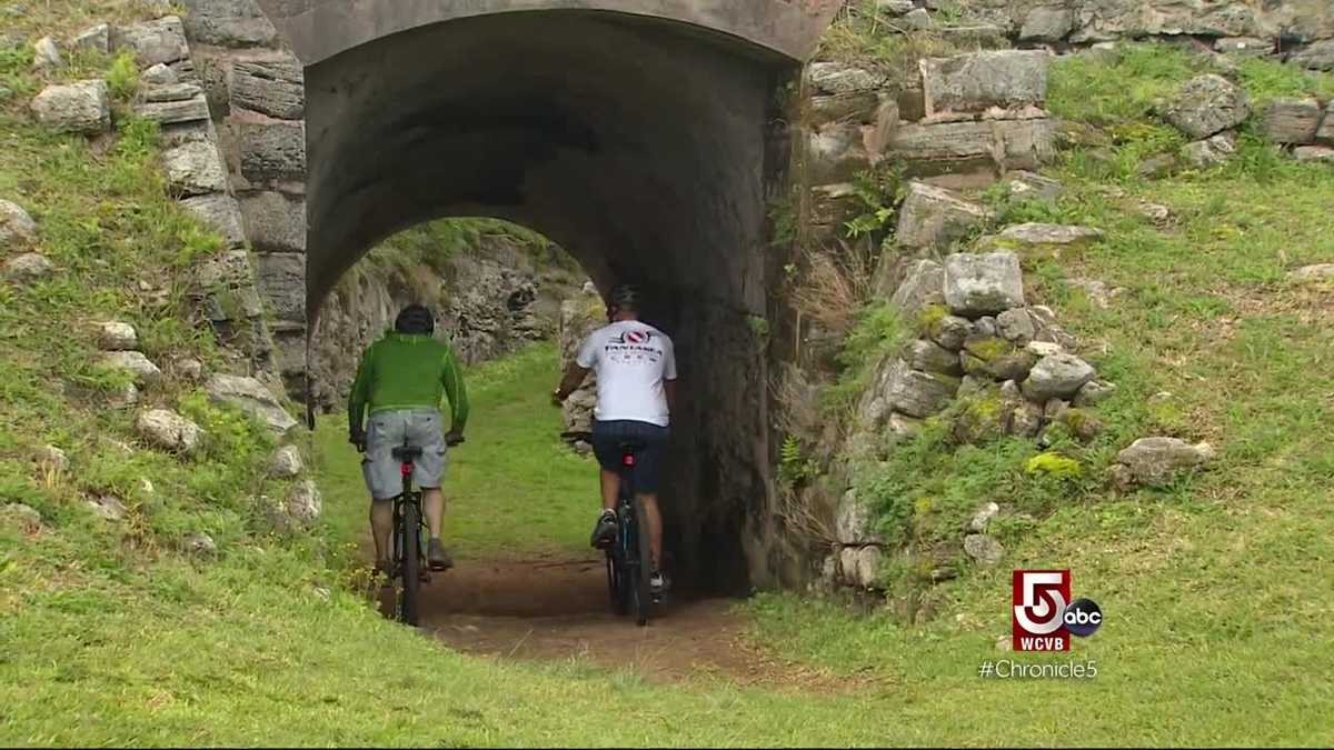 Bermuda: Biking the Bermuda Railway Trail