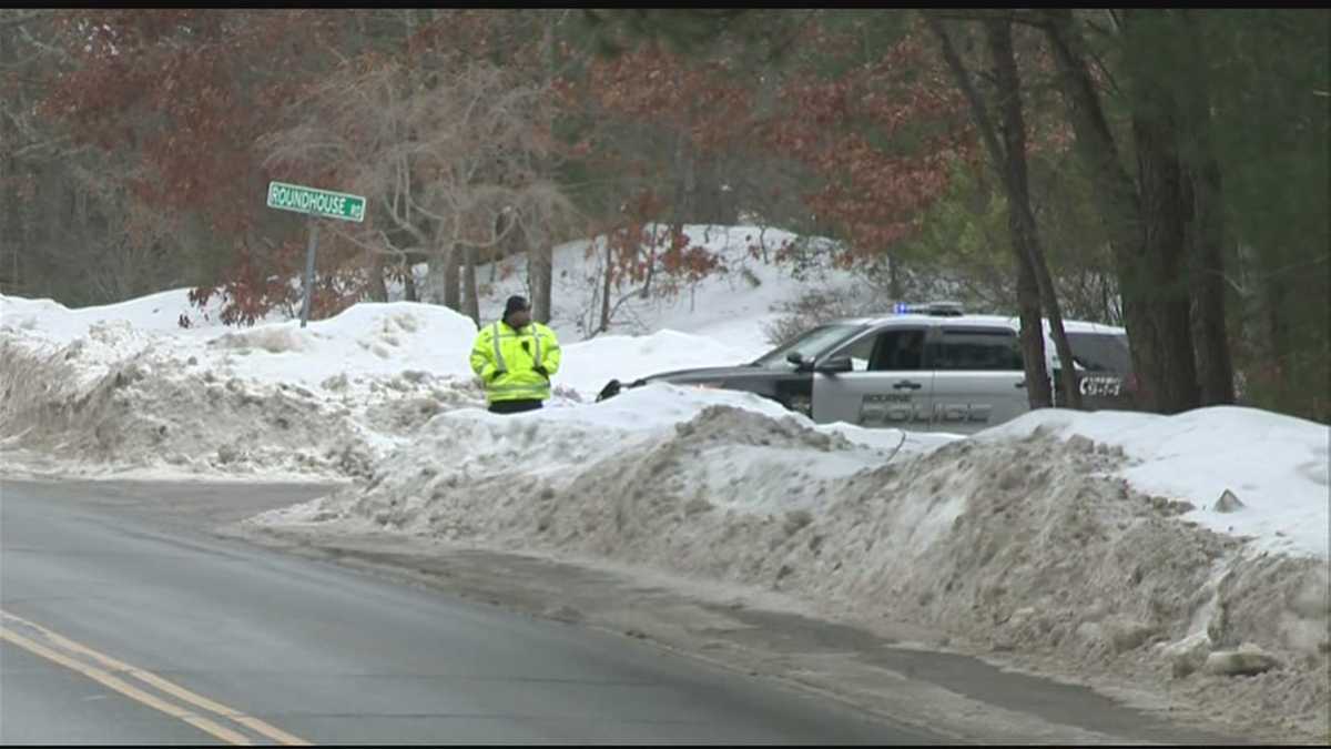 3 members of Coast Guard, police officer involved in fatal shooting