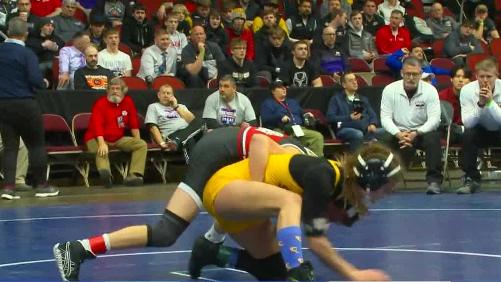 Utterback becomes second girl in state history to win a medal