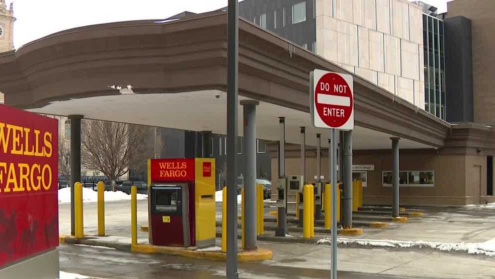 Drive-up bank closing in downtown Des Moines, Iowa