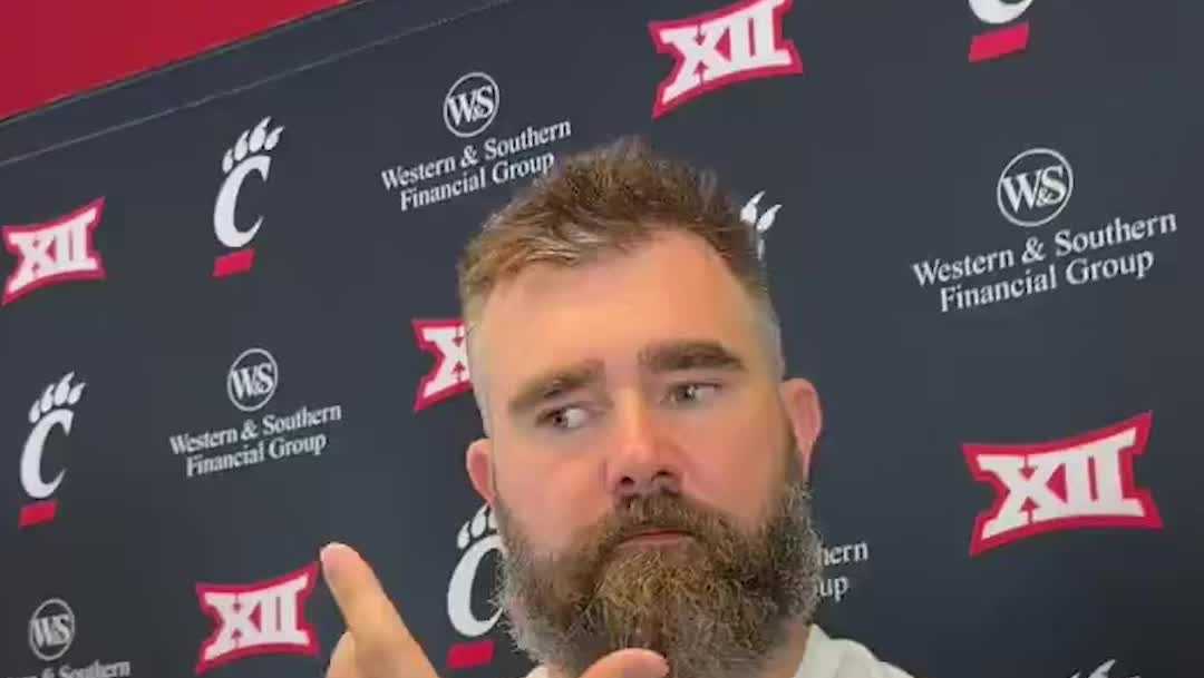 'Incredibly honored': Jason Kelce talks New Heights live episode at UC