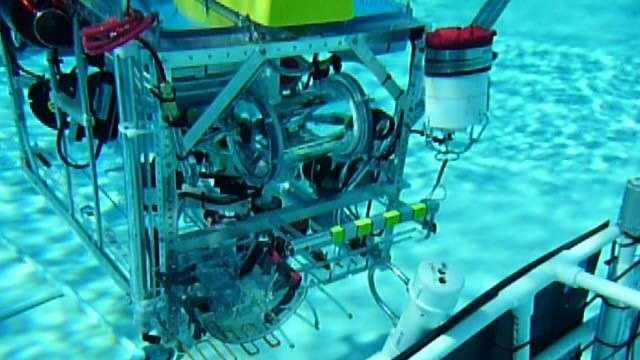 Raw video: Jesuit robotics team's ROV in action