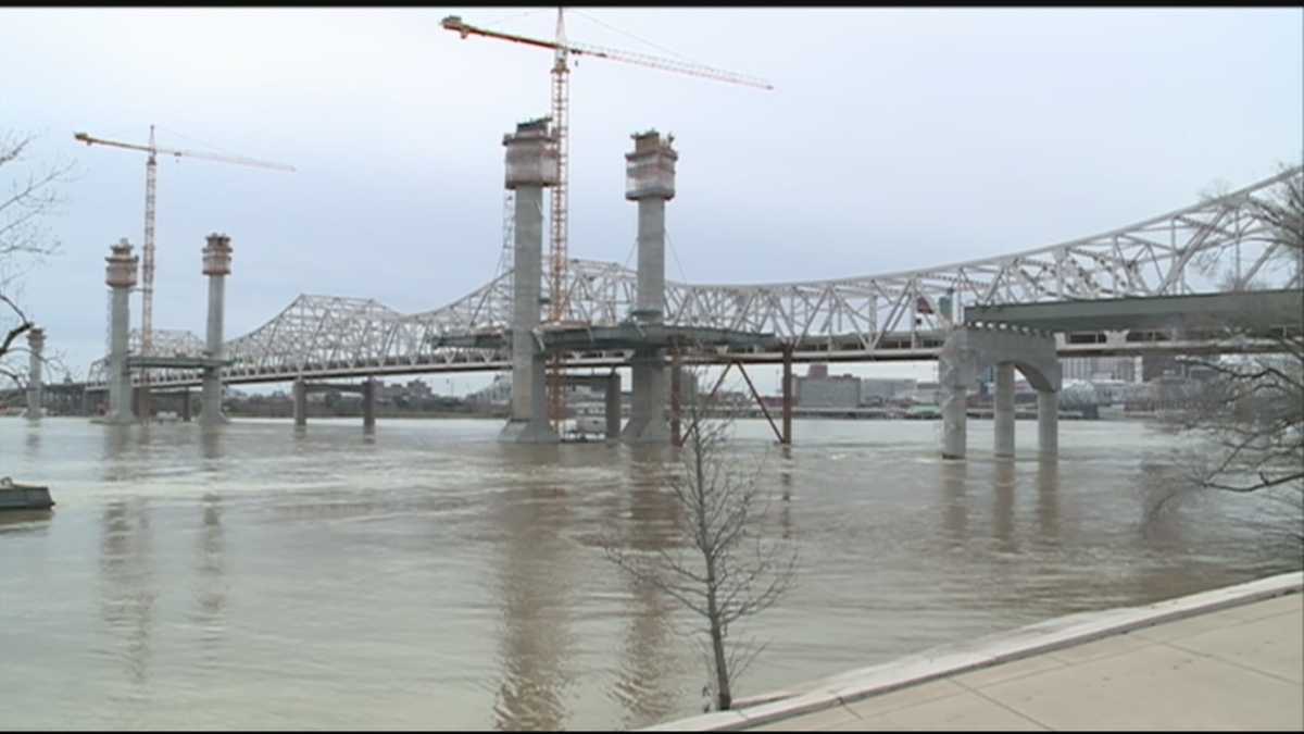 Ohio River bridge construction paused due to flooding
