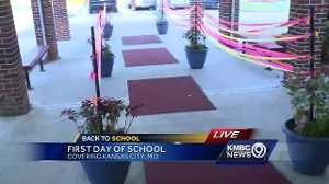Red Bridge Elementary students get red carpet treatment for 1st day