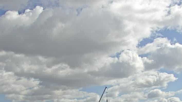 Crews replace spire atop Marshall County Courthouse