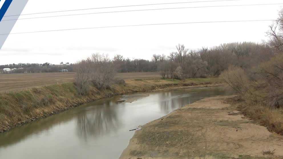 Iowa DNR monitors liquid nitrogen fertilizer levels in river, killing ...